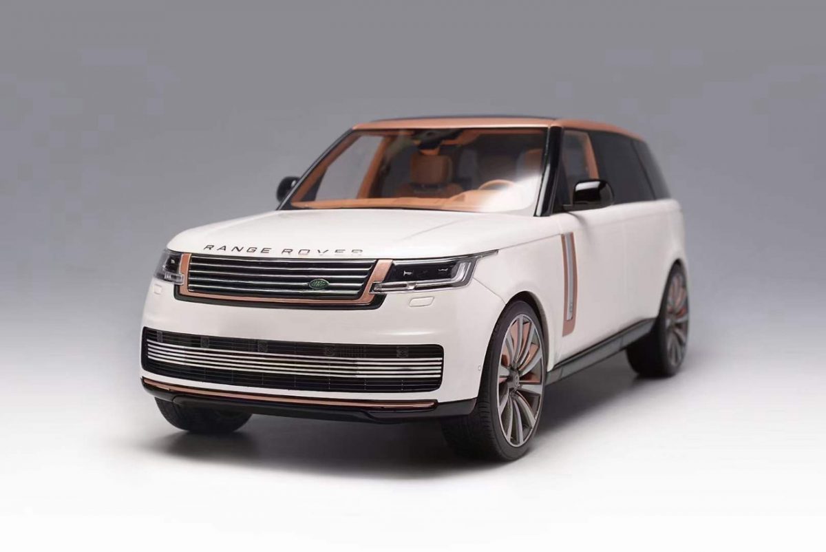 LAND ROVER RANGE ROVER SV SERENITY 2022-WHITE | Automania India