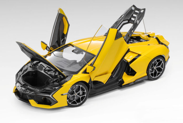 LAMBORGHINI REVUELTO (YELLOW COLOUR) | Automania India